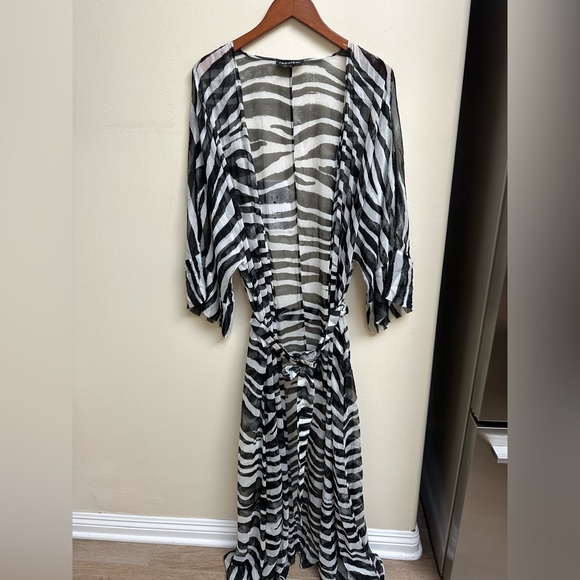Retrofete | Swim | Retrofete Silk Zebra Print Black And White Robe ...